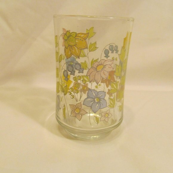 no brand | Dining | Vintage Swanky Swigs Dainty Pastel Flowers On Small ...